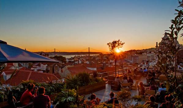 Les 5 meilleurs bars rooftop de Lisbonne - Magazine du Voyageur