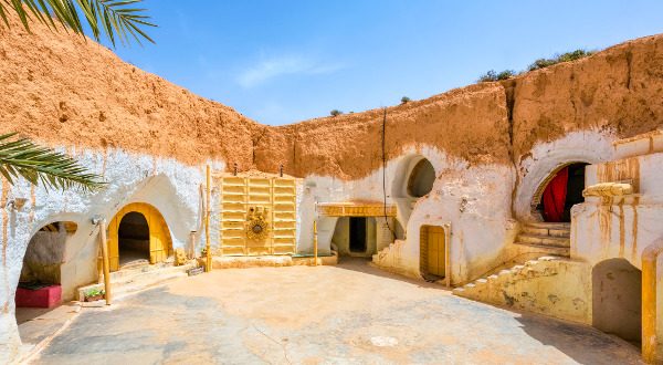 Passez la nuit dans un décor de film - Magazine du Voyageur